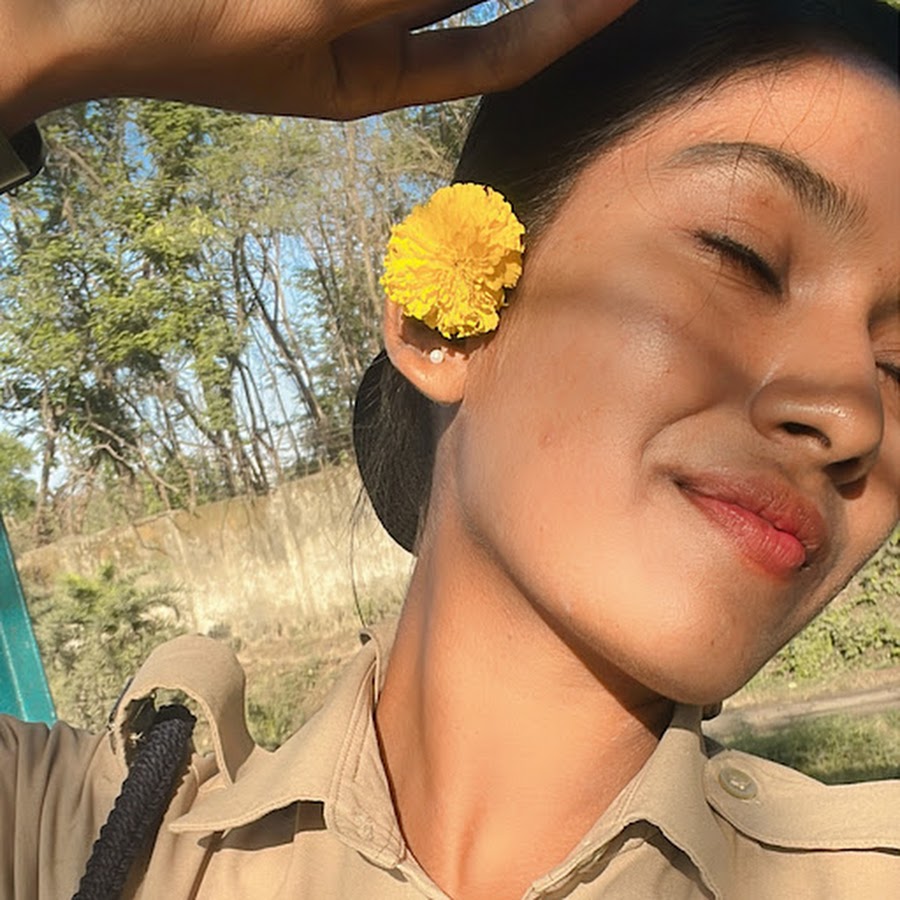 Versatile Lady Vlogs - YouTube