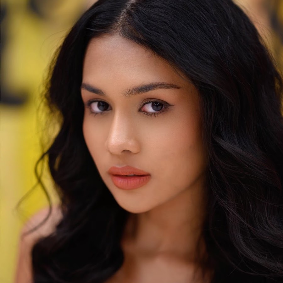 Queen Benjarat - YouTube