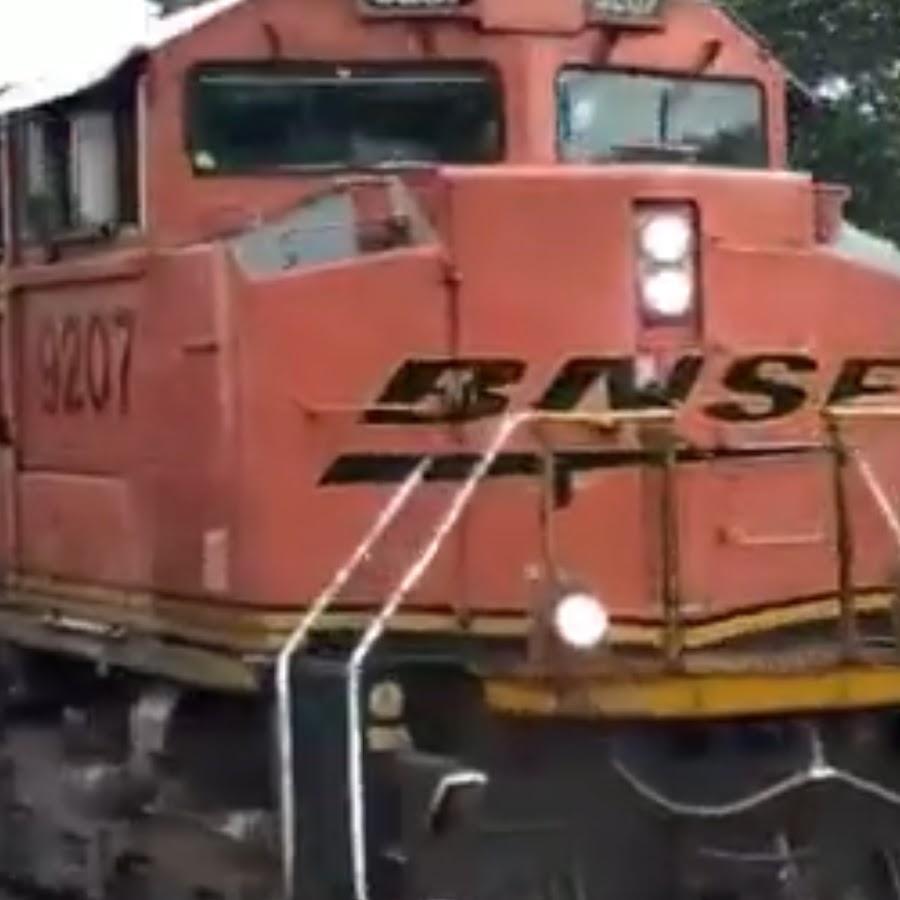 BNSF 9207 - YouTube
