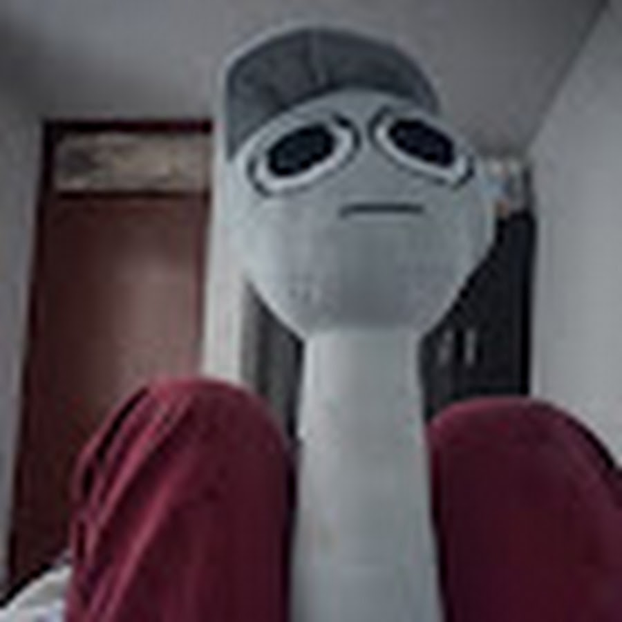 Peluche zozobra 2025 - YouTube