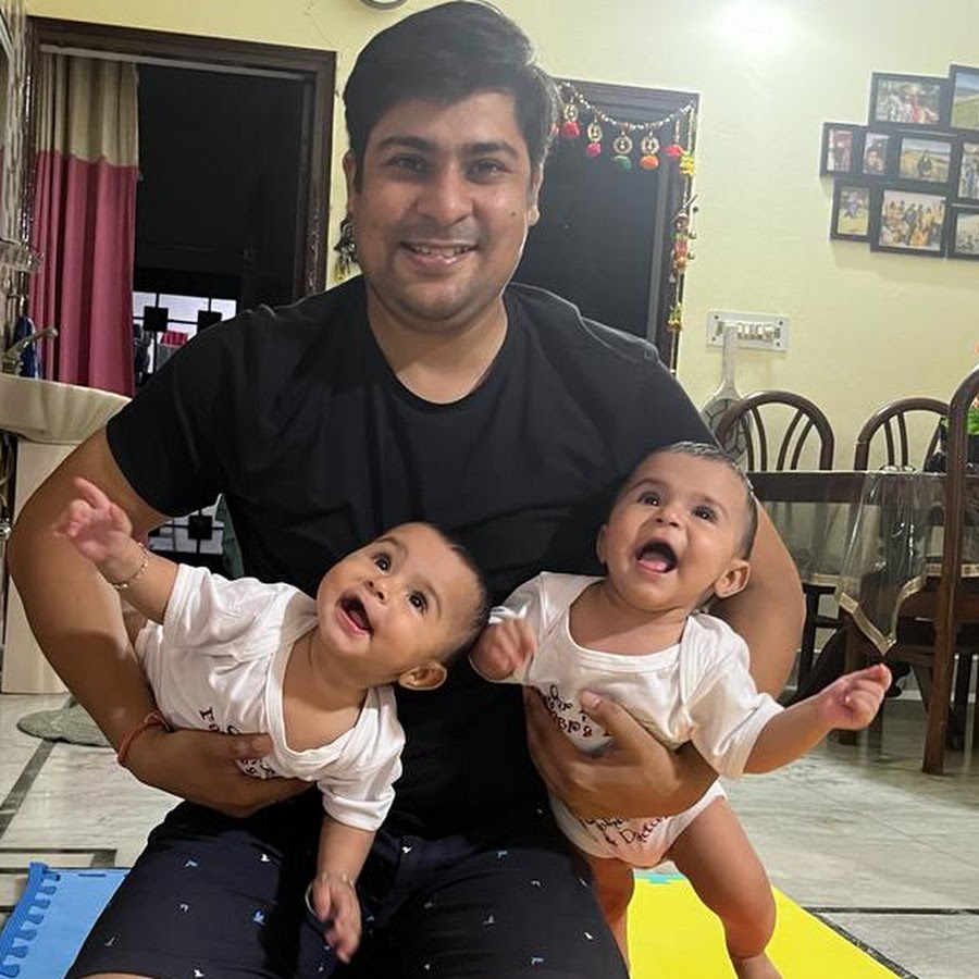 Rhea Sia Twins - YouTube