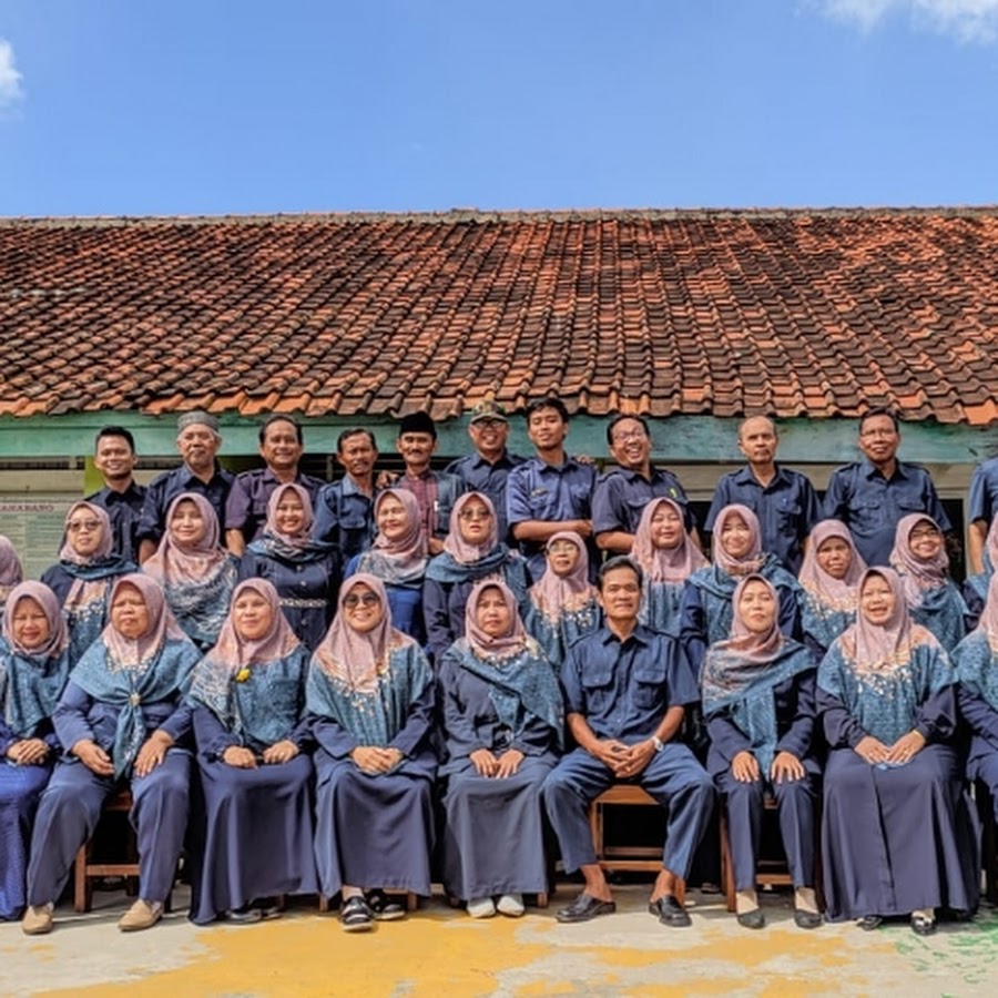 SMPN 1 LEMAHABANG - YouTube SMPN 1 LEMAHABANG - YouTube