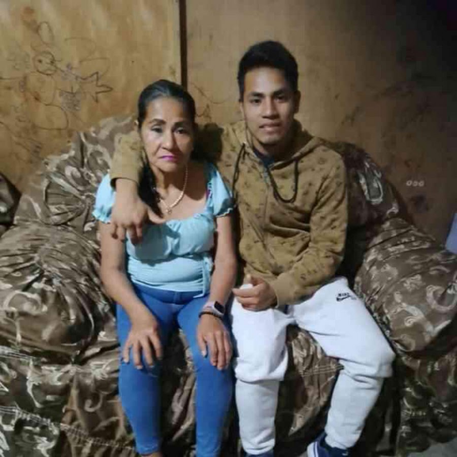 Eloy luis Cumari naro - YouTube