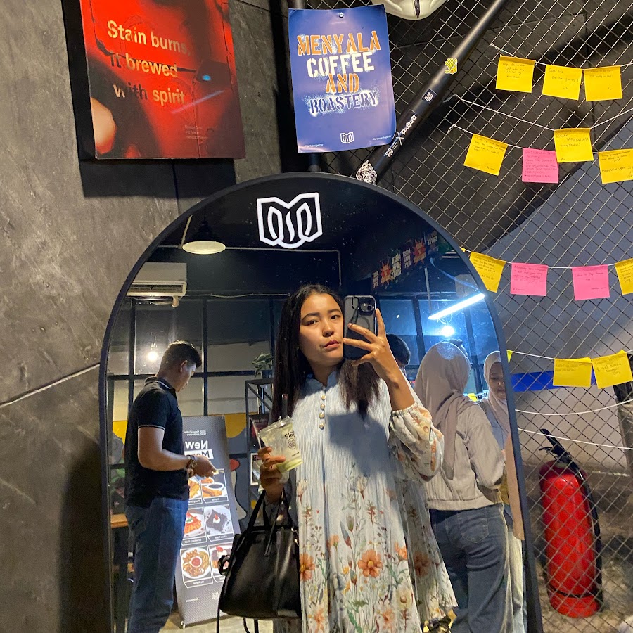 Yunni Yn Channel - YouTube