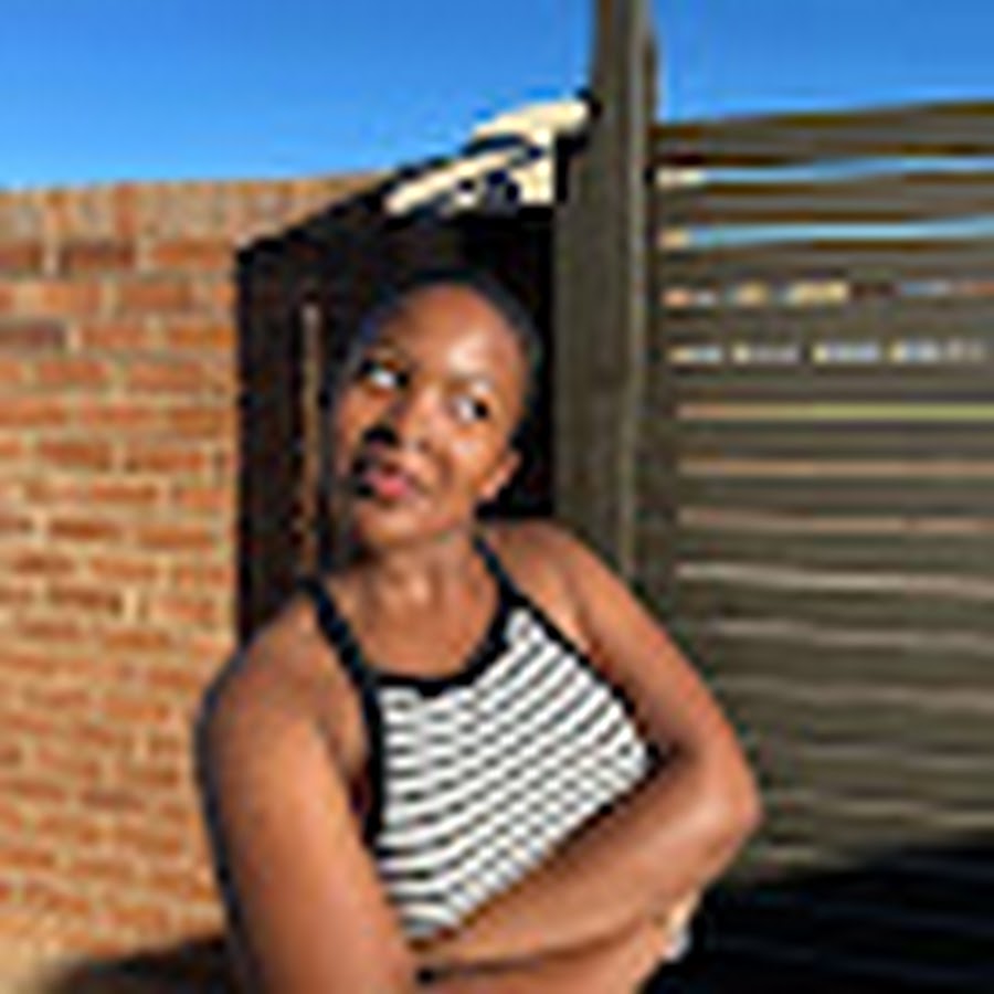 𝘿𝙞𝙢𝙥𝙝𝙤 𝙈𝙤𝙡𝙞𝙩𝙡𝙚! - YouTube