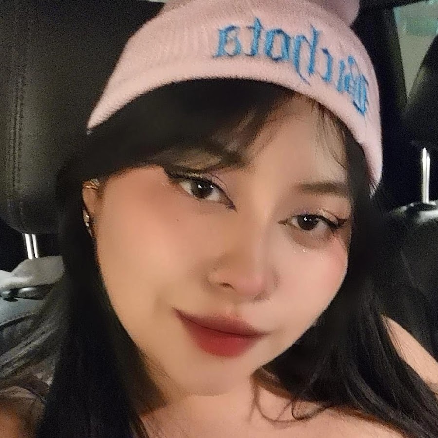 Valeria Jade - YouTube