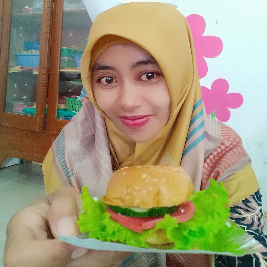 Sri Yuli Ristanti - YouTube