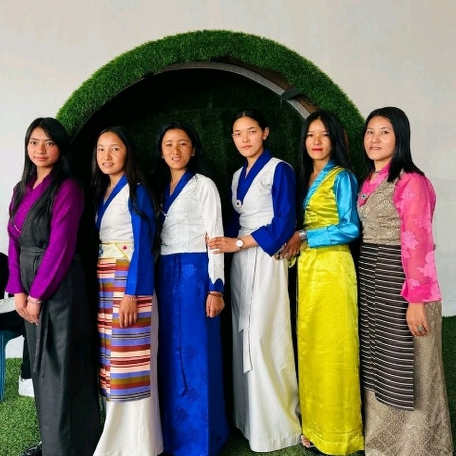 Khabachya poom - YouTube