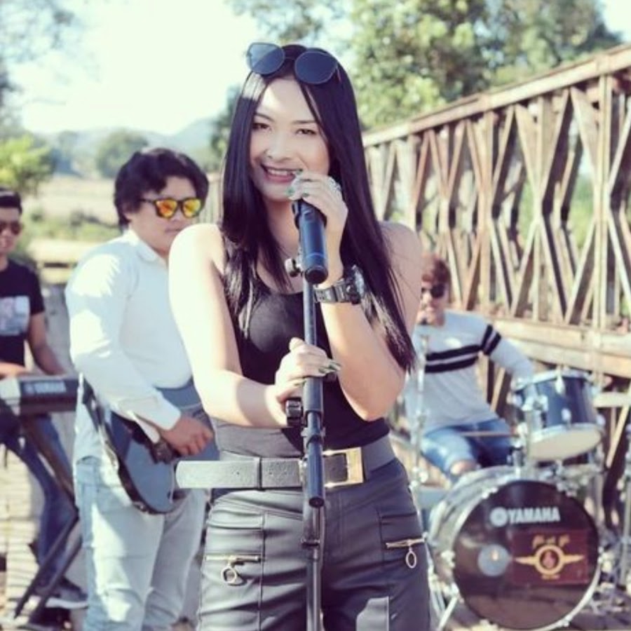 Ying Ngine Noom Khur - YouTube