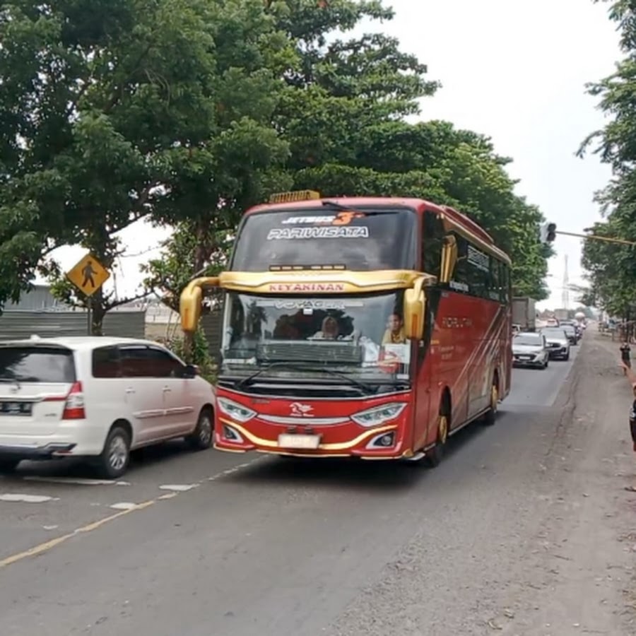 Mania_bus_Paiton - YouTube