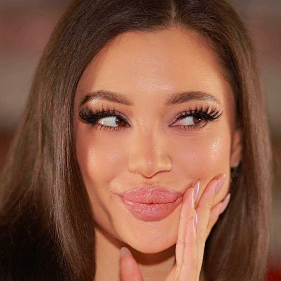 Lera Valesta - YouTube