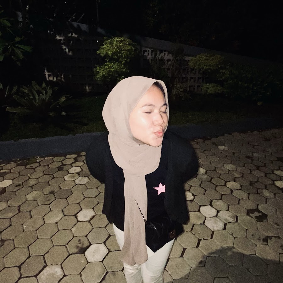 Desi Fitriyani - YouTube