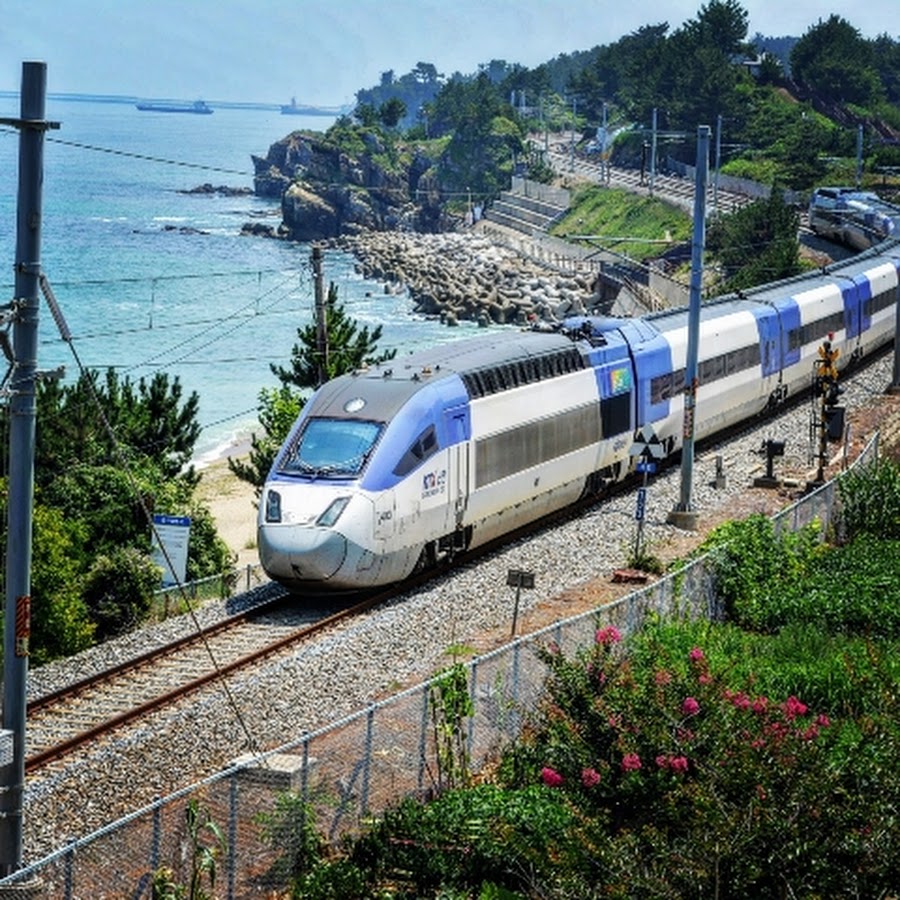 동해역 KTX-산천 - YouTube