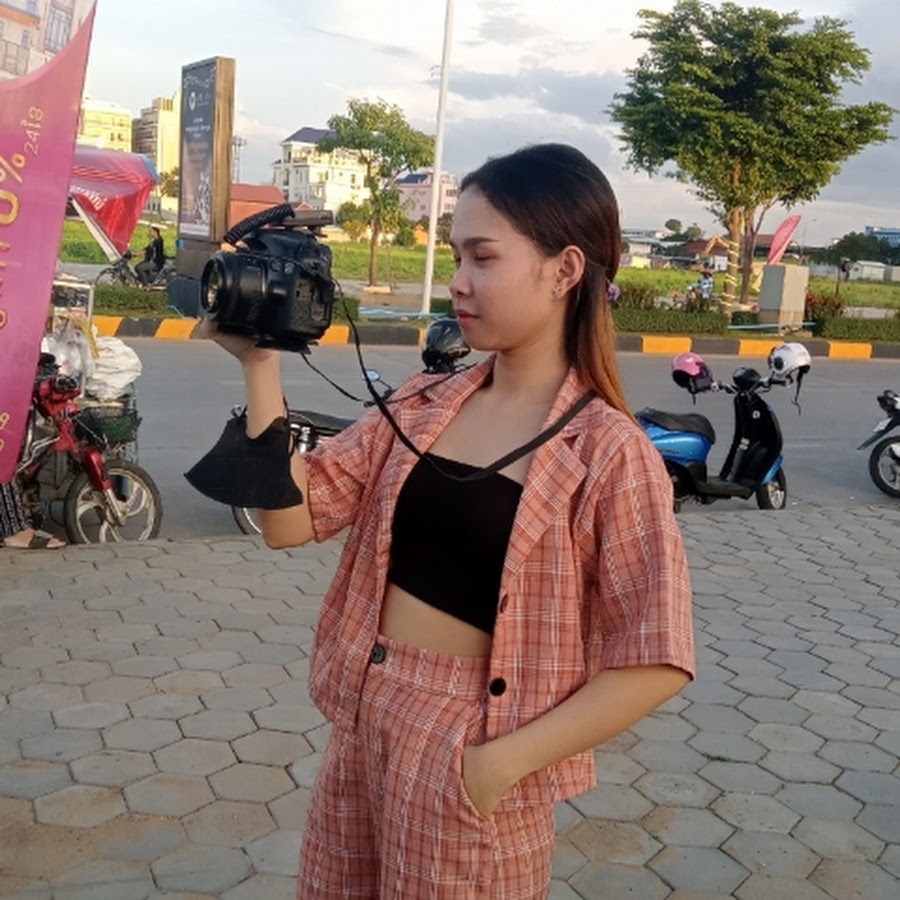 Sreyka ក្រុមសម្តែងខ្មែរអង្គរ - YouTube