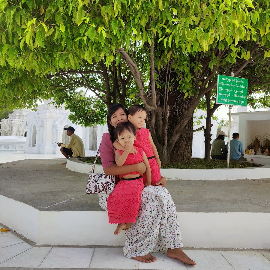 Theingi Lwin ♥️Twin girl's may may♥️ - YouTube