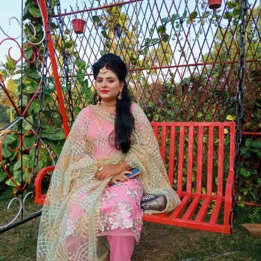 Mahiya's World - YouTube