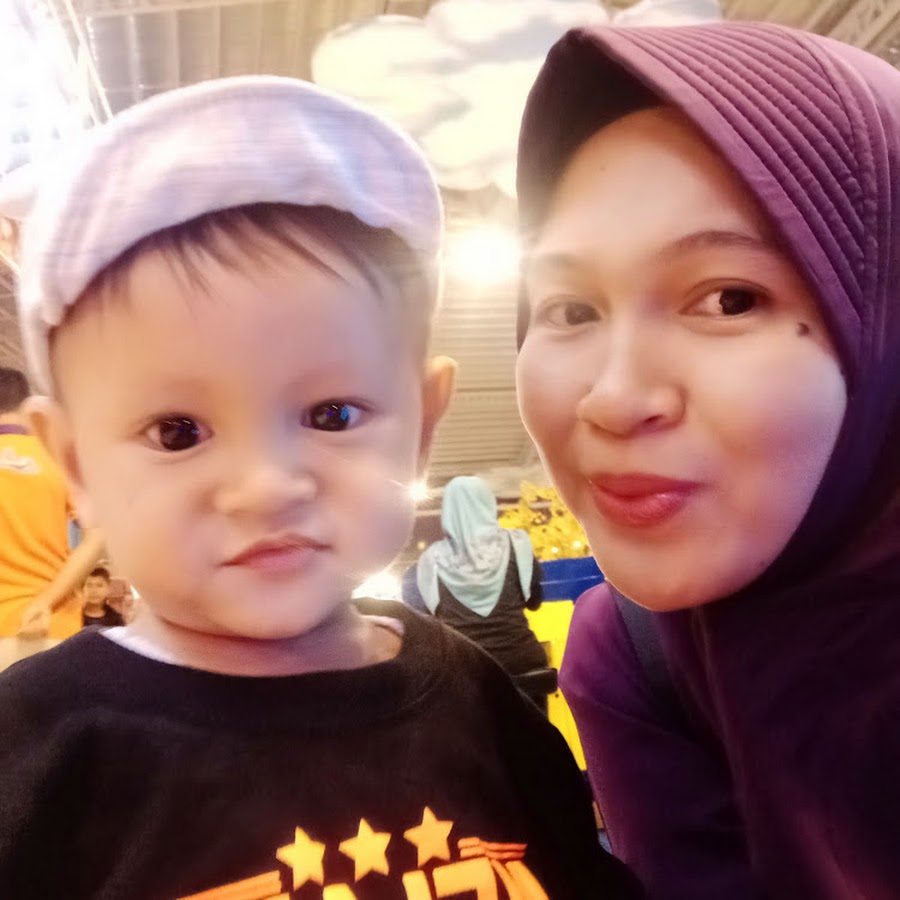 Azka dan Alkha family - YouTube