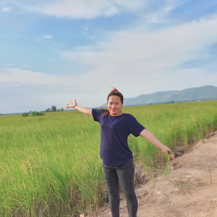 Chan Noeun - YouTube