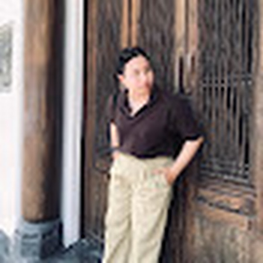 Aunchana Suwan - YouTube