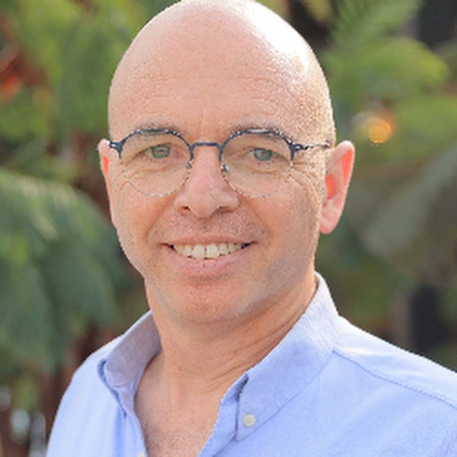 אלי ויסברט - YouTube