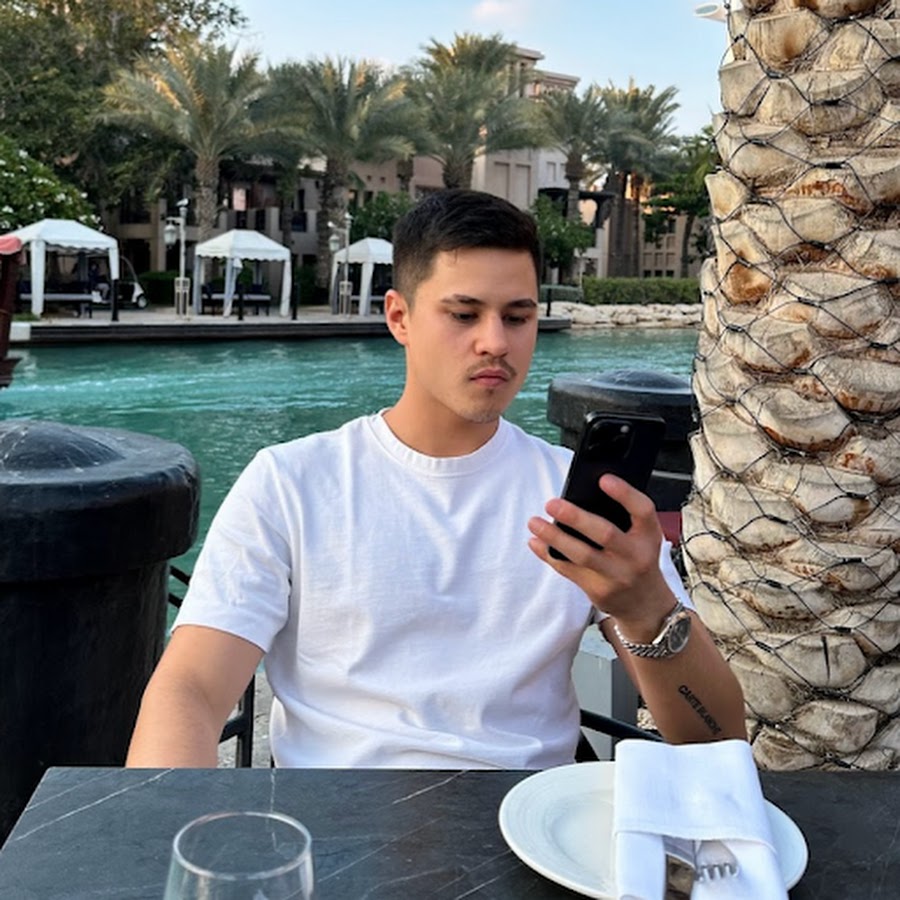 Akari Leander - YouTube