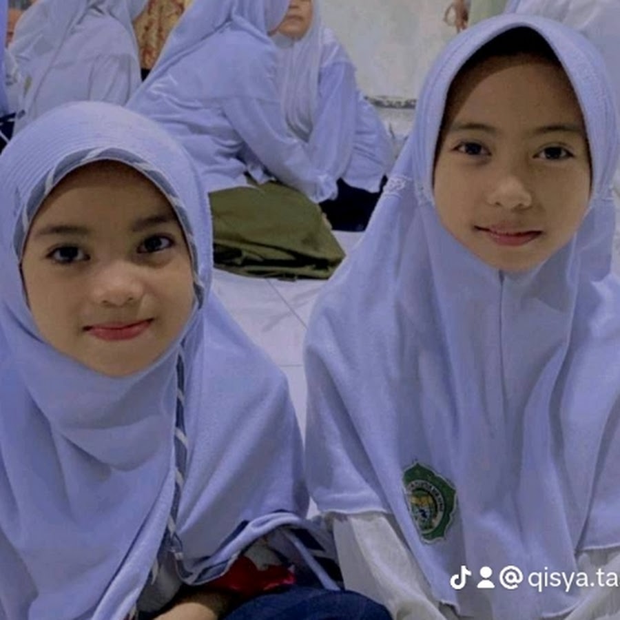 Qisya Tasya - YouTube