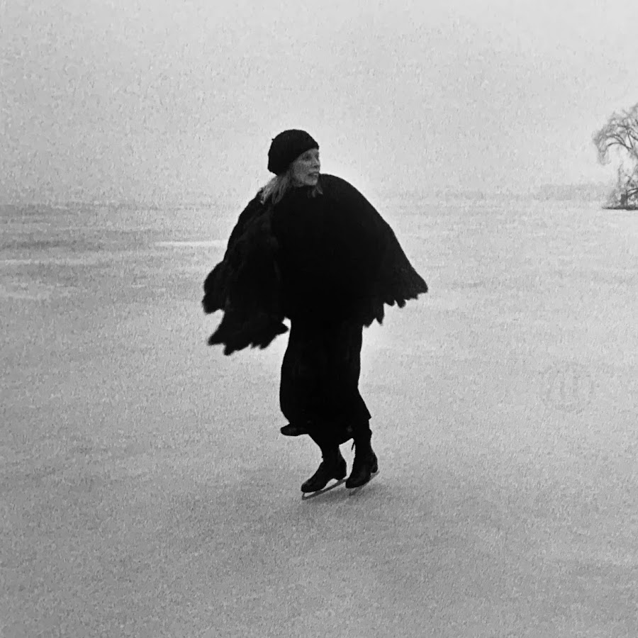 coyote reader (kait) - YouTube