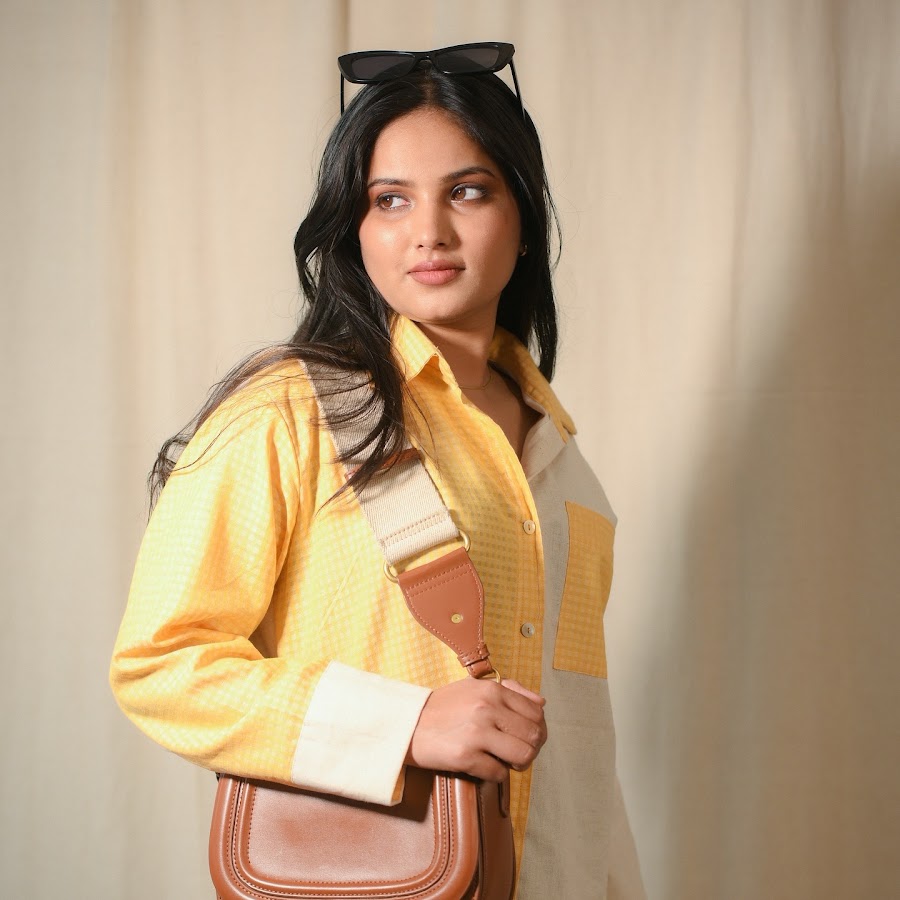 Mansi Tiwari - YouTube