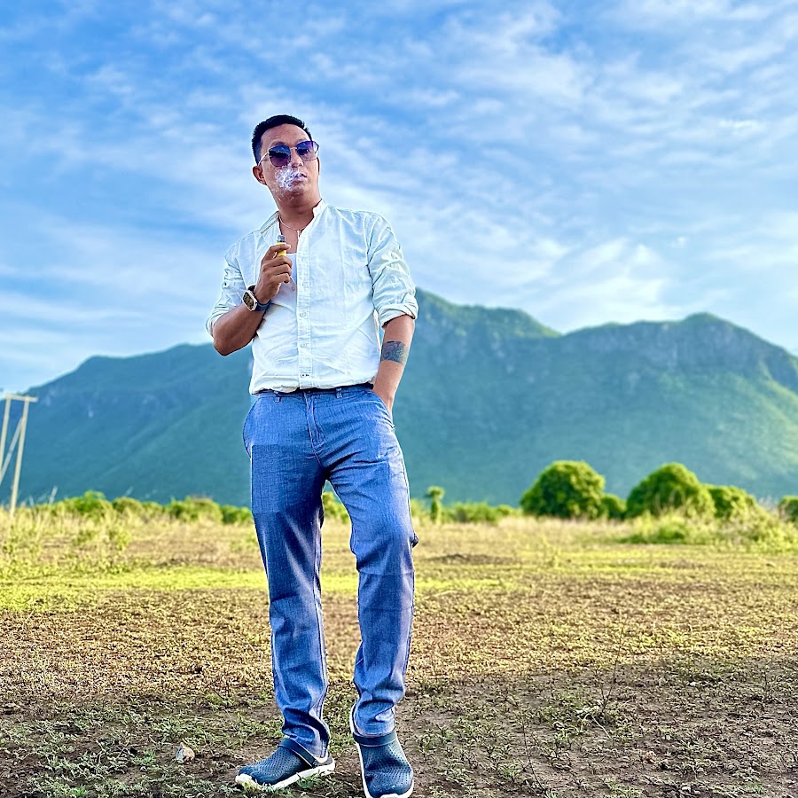 Shine Zar Ni - YouTube