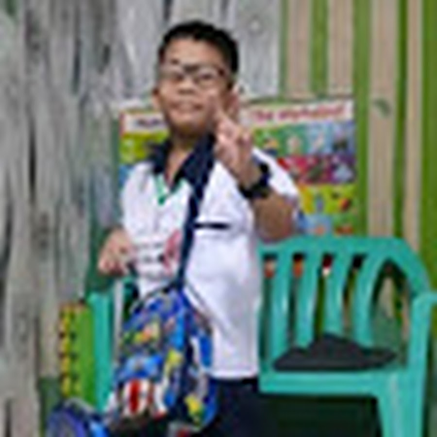 Cyron 1326 - YouTube