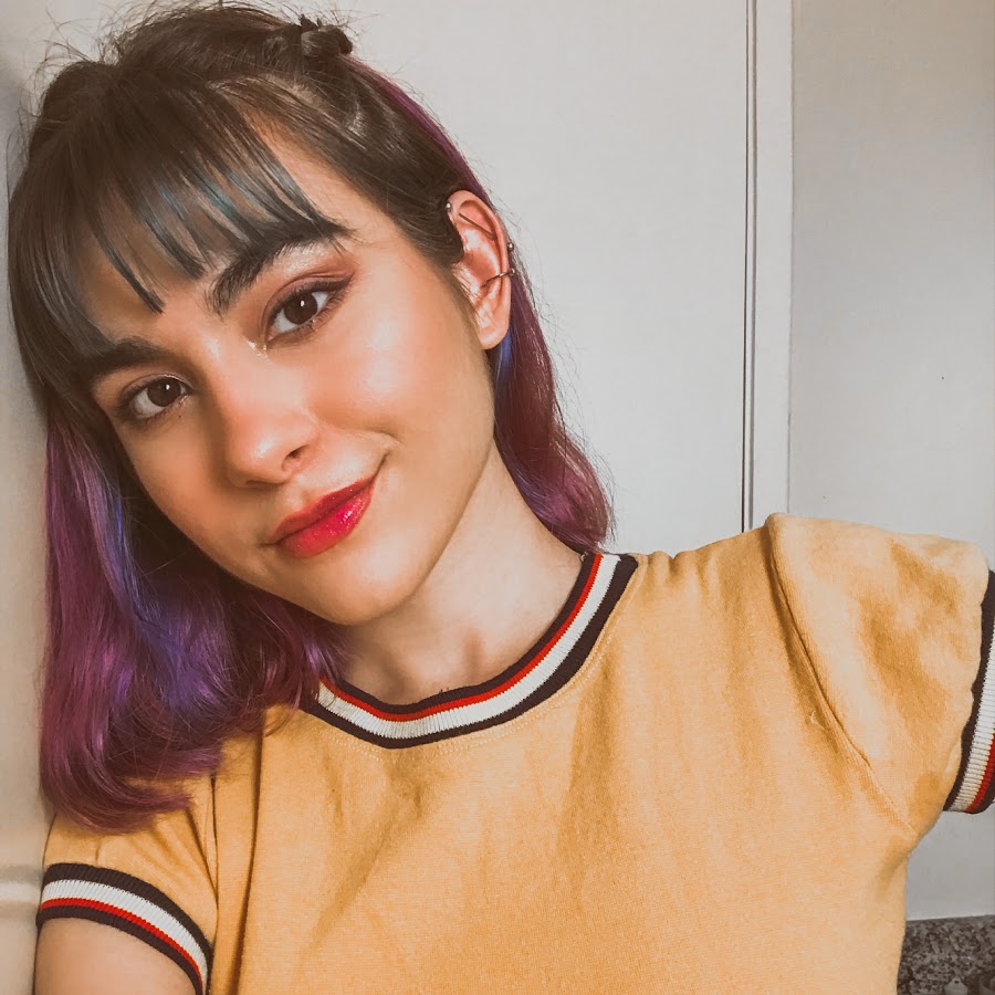 Beez Books - YouTube