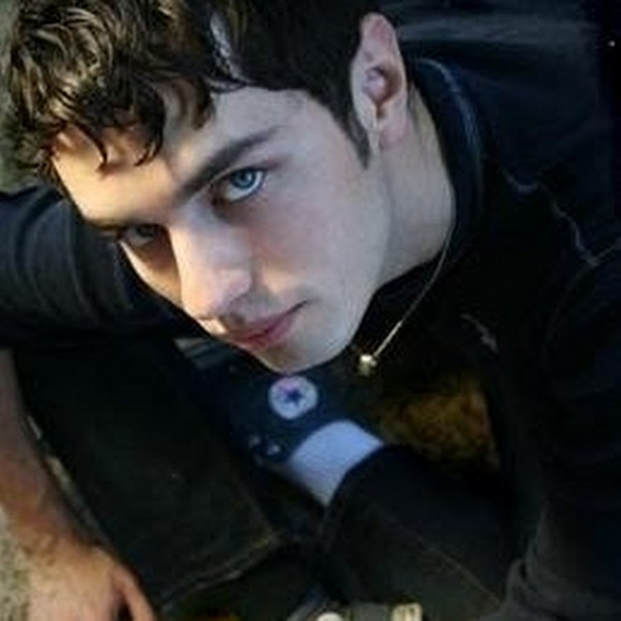 AGIKgqM2r8GONbjm5EbHVRugpZPyJ0MsNeNFpcdZ7wpndw=s900-c-k-c0x00ffffff-no-rj