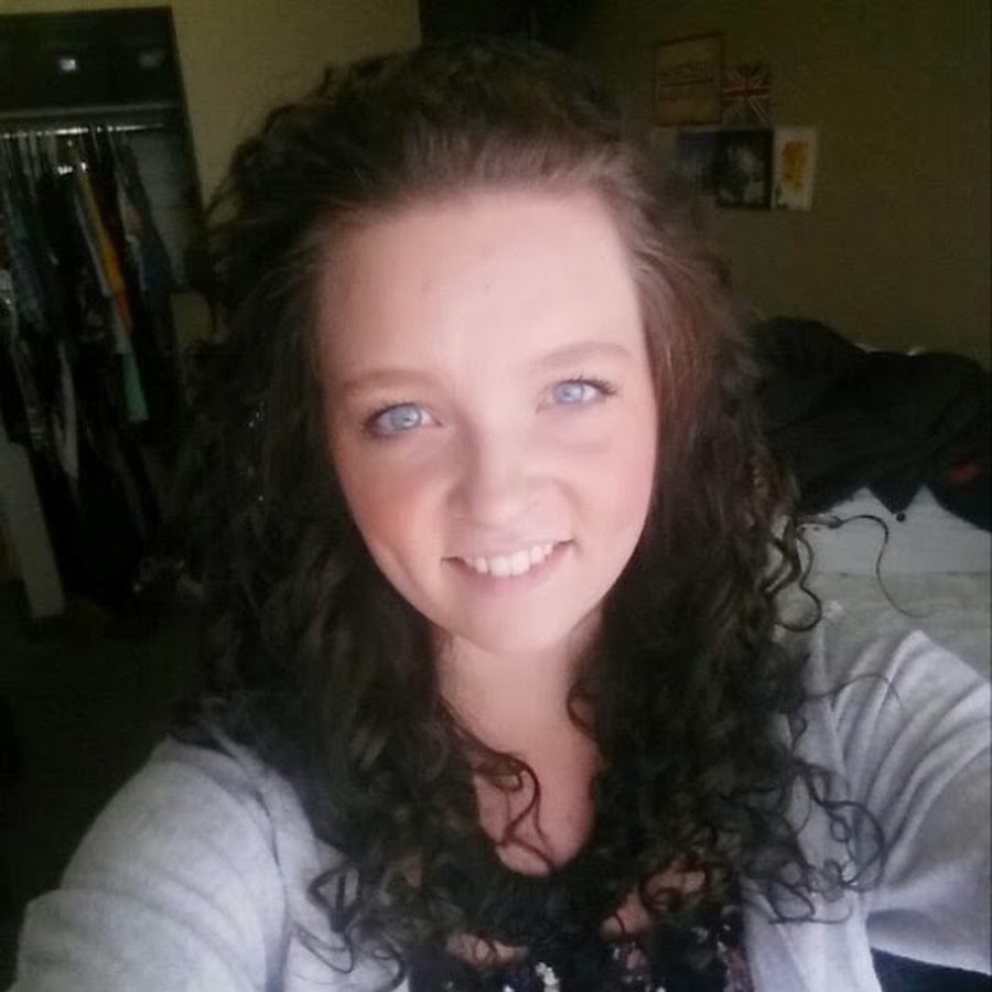 Mia Brooke - YouTube