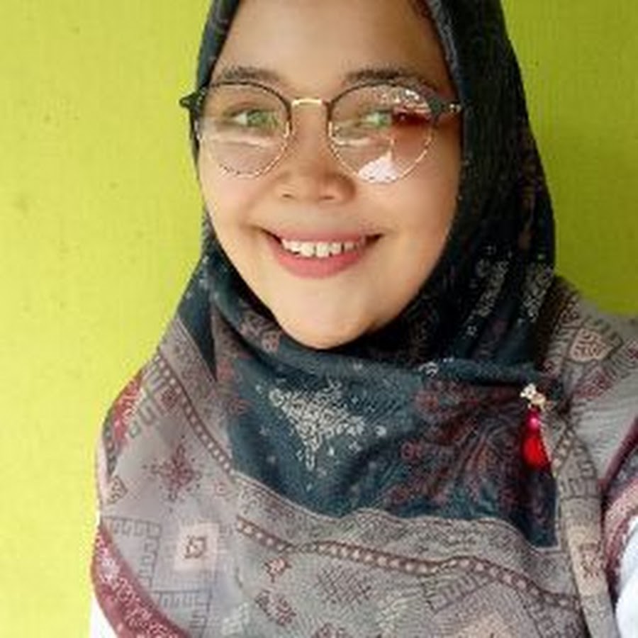 Yulya Wuland - YouTube