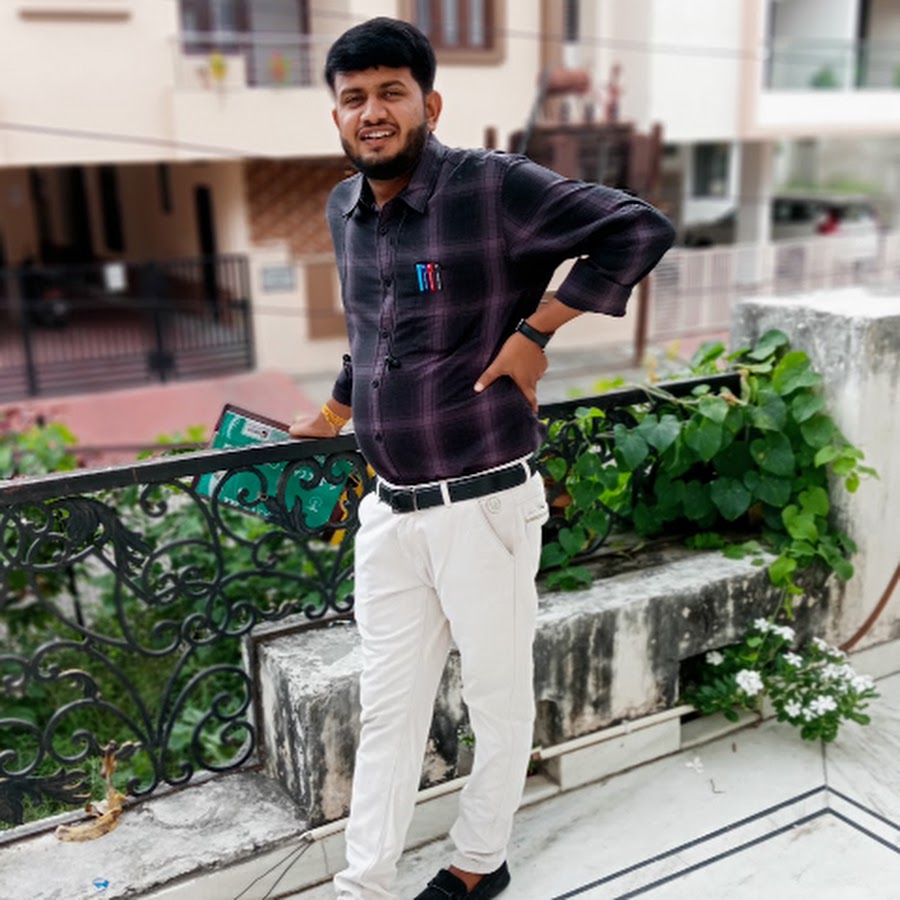 AIdro_kJC0FxCZEwWwkvYp4zADcMCIkQBZaqDwv4mf-HJefoit4=s900-c-k-c0x00ffffff-no-rj