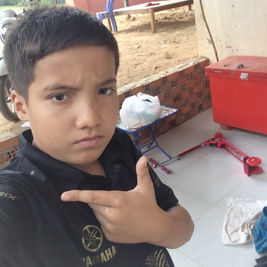 Amm pozz Reiner - YouTube