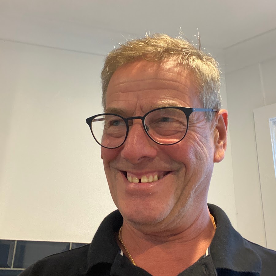 Richard Stapleton - YouTube