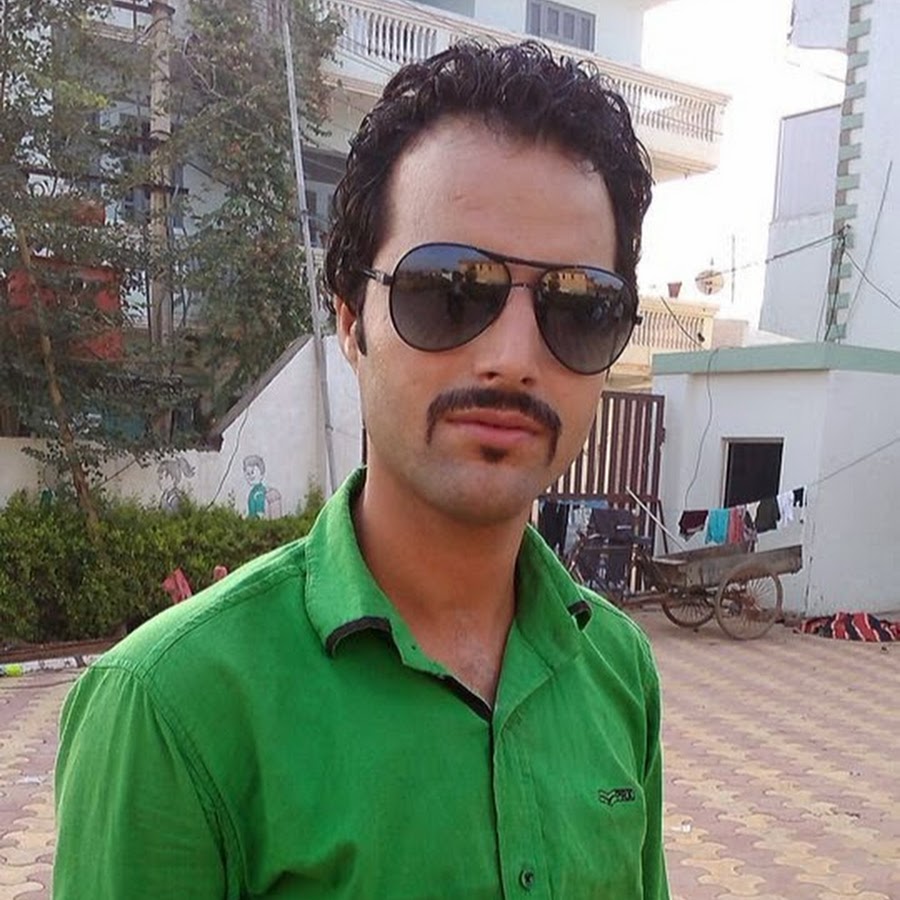 Mukhtar Hussain Reshi - YouTube