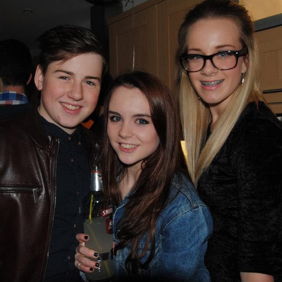 Simon Allison - YouTube