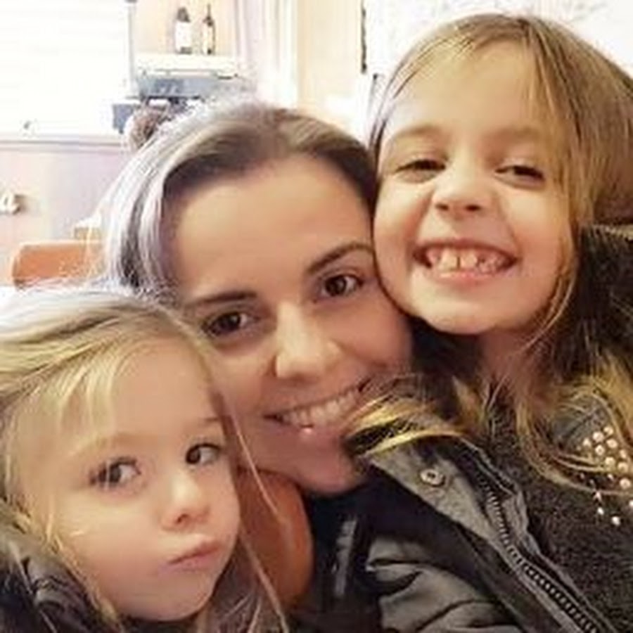 Anna Deolin - YouTube