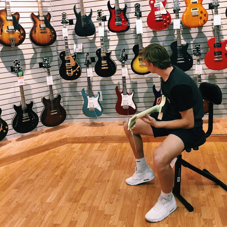 Logan Venable - YouTube