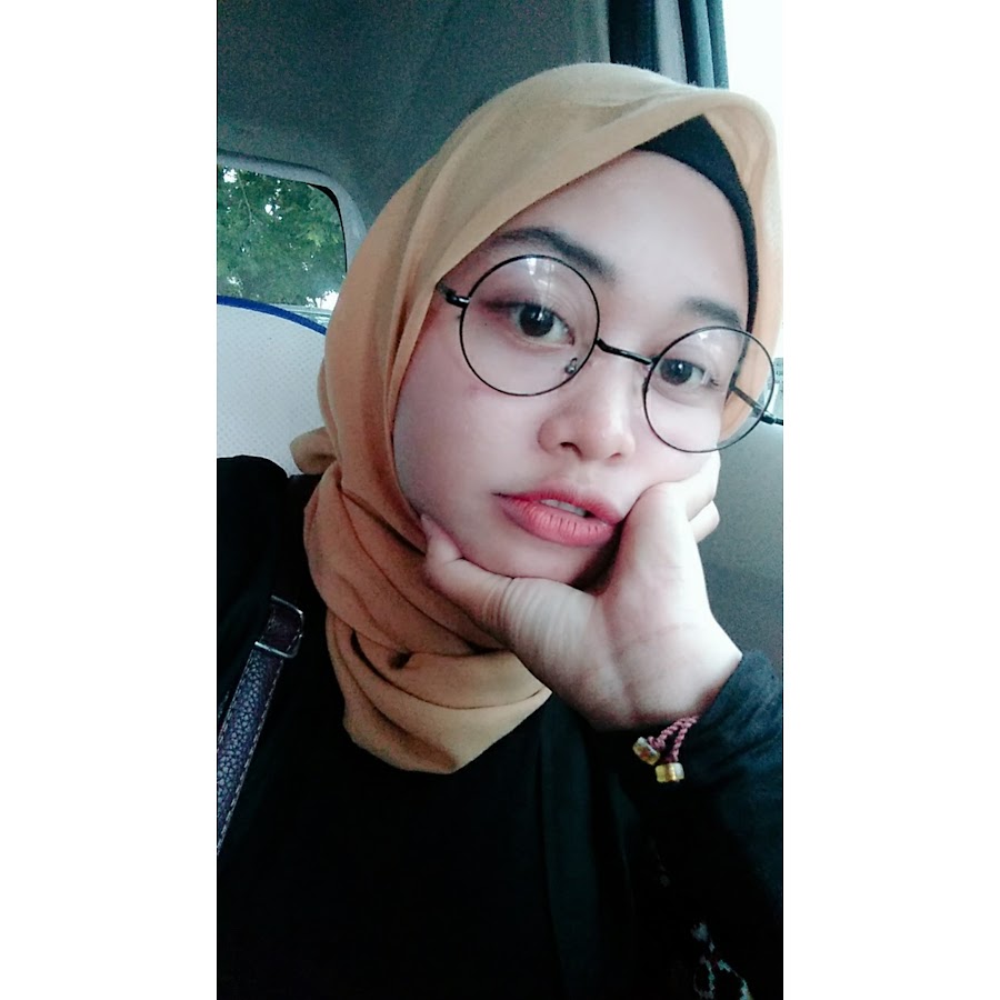 ukh Susanti - YouTube