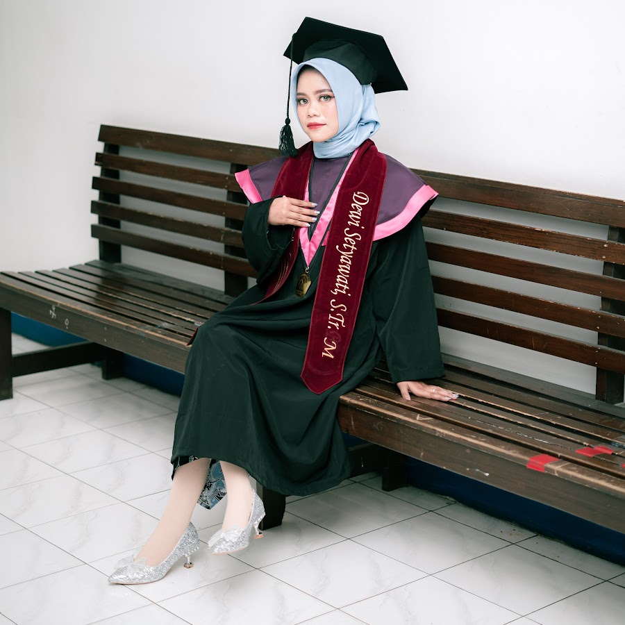 Dewi Setyawati - YouTube