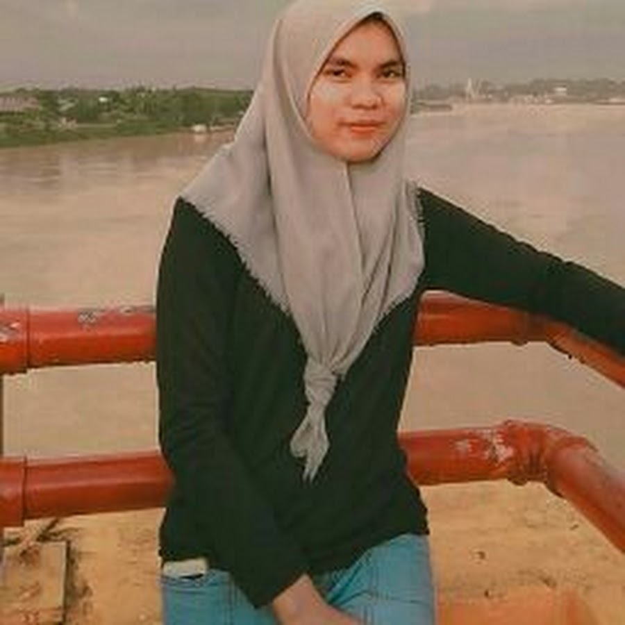 Ayu Amalia - YouTube