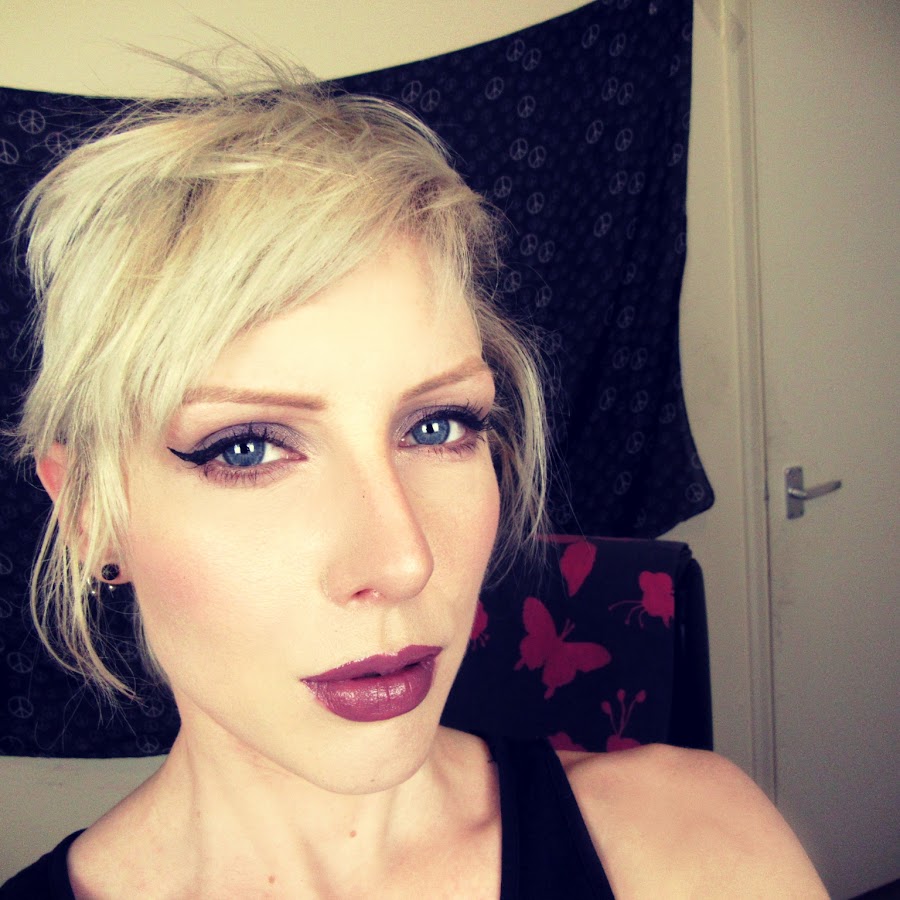 Hannah Owen - YouTube