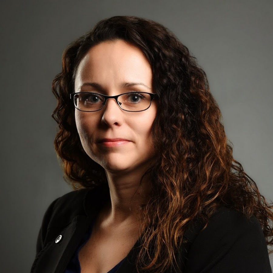 Lisa Finlay - YouTube