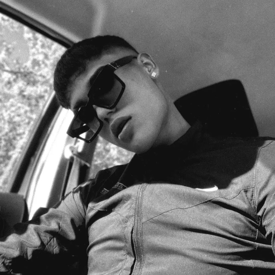 Simón Reyes - YouTube