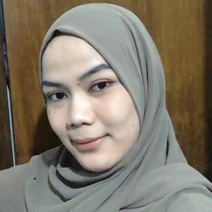 Nia Awalia Nisa - YouTube