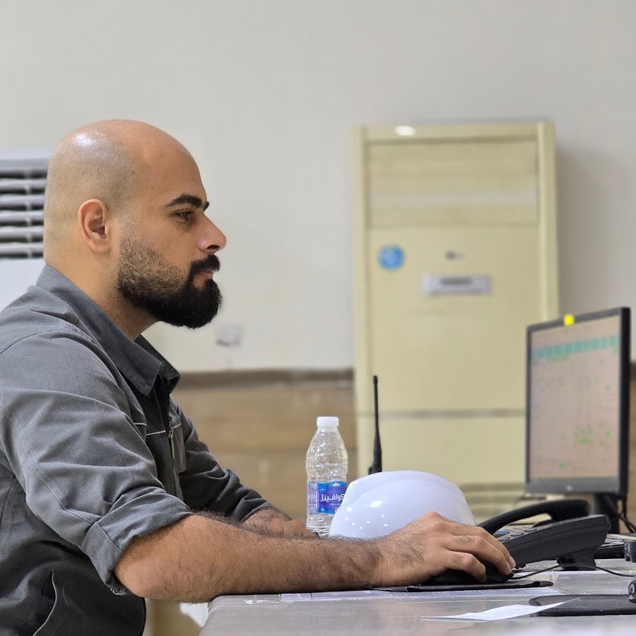 AIdro_lm3a1jXqQWhtI_YgxXS49GA8F6uOz8RPXRB1MWTA=s900-c-k-c0x00ffffff-no-rj