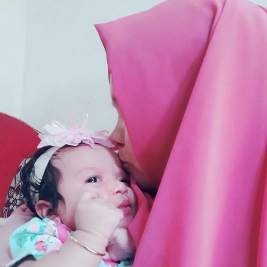 Ayuni Putri - YouTube